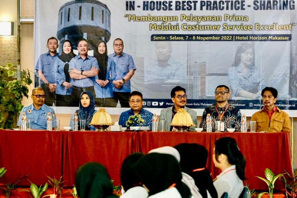 Pacu Tingkatkan Layanan, Petugas Costumer Service PDAM Kota Makassar ...