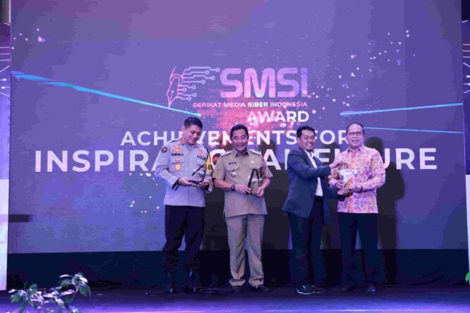 Jadi Figur Inspirasi, Danny Pomanto Terima Penghargaan SMSI Award 2023 ...